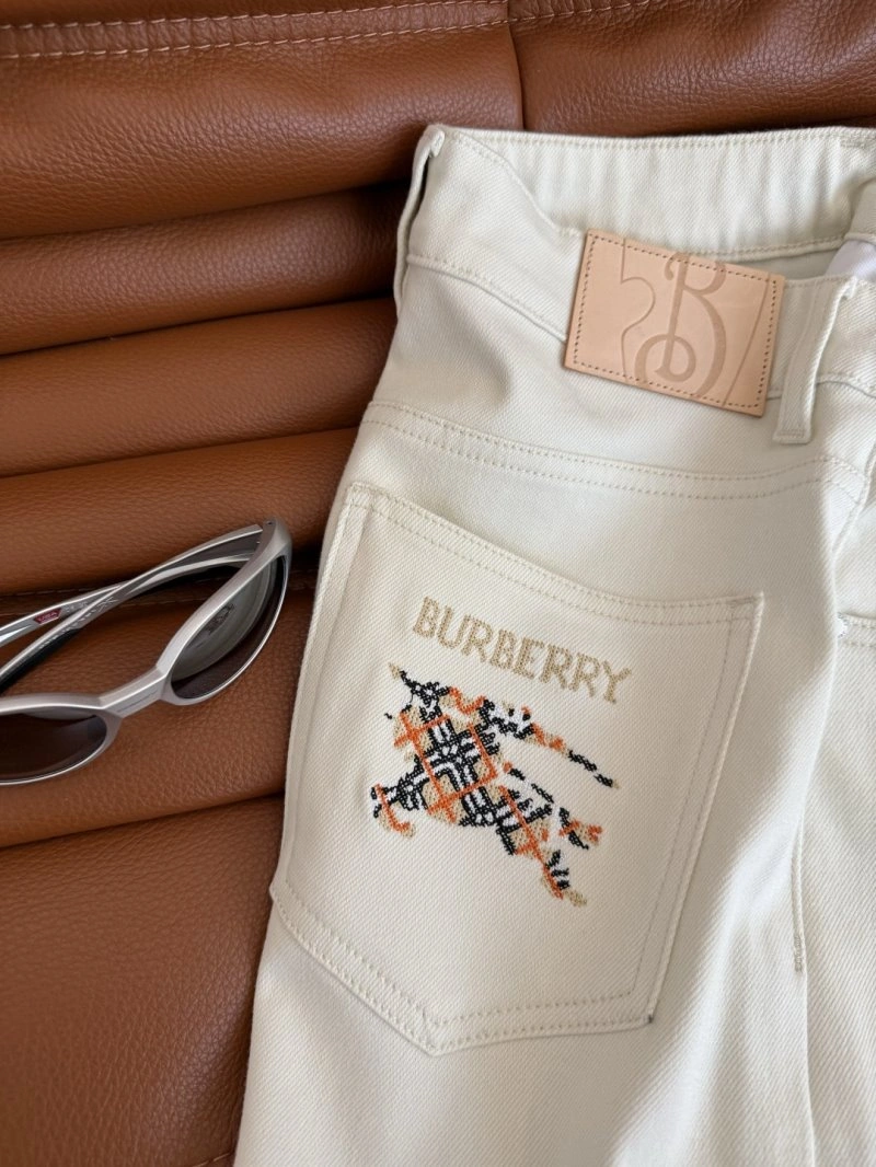 Value-priced Unclassified Brand Short Pants
