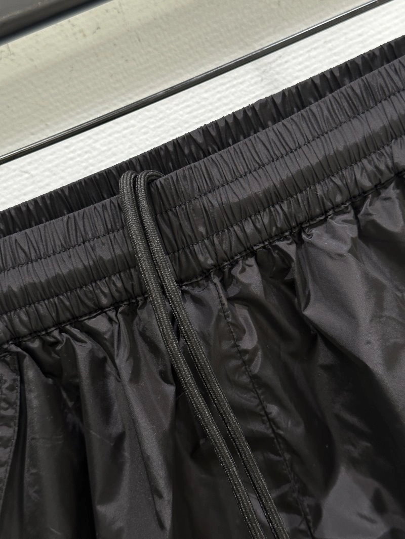 Bargain Unclassified Brand Short Pants