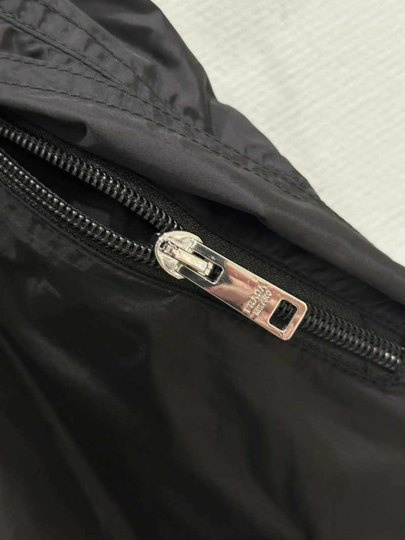 Bargain Unclassified Brand Short Pants