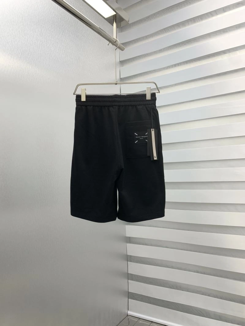 Value-priced Unclassified Brand Short Pants