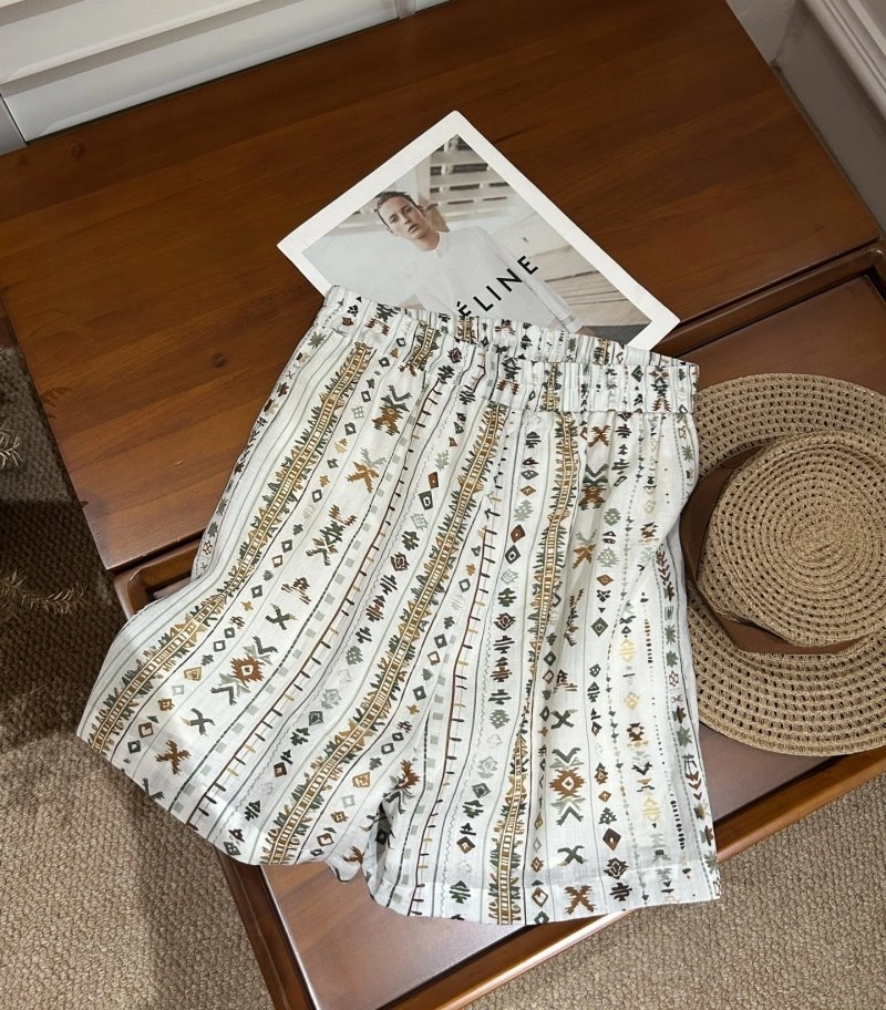 Inexpensive Unclassified Brand Short Suits