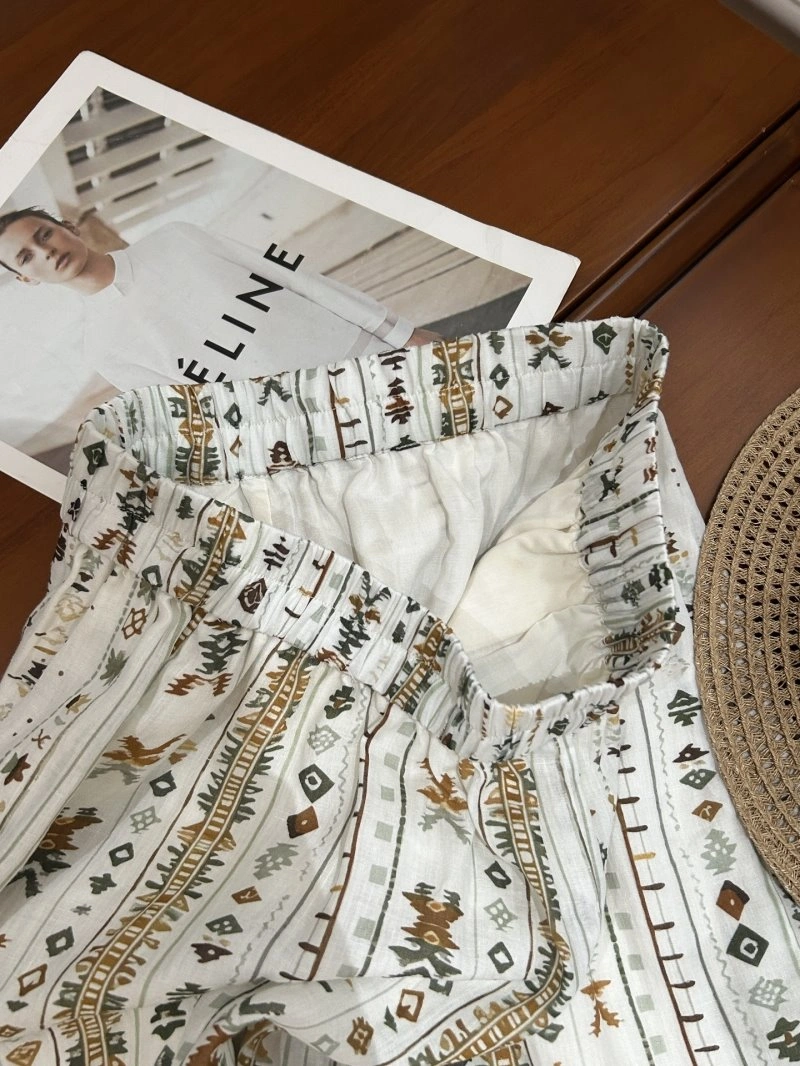 Inexpensive Unclassified Brand Short Suits