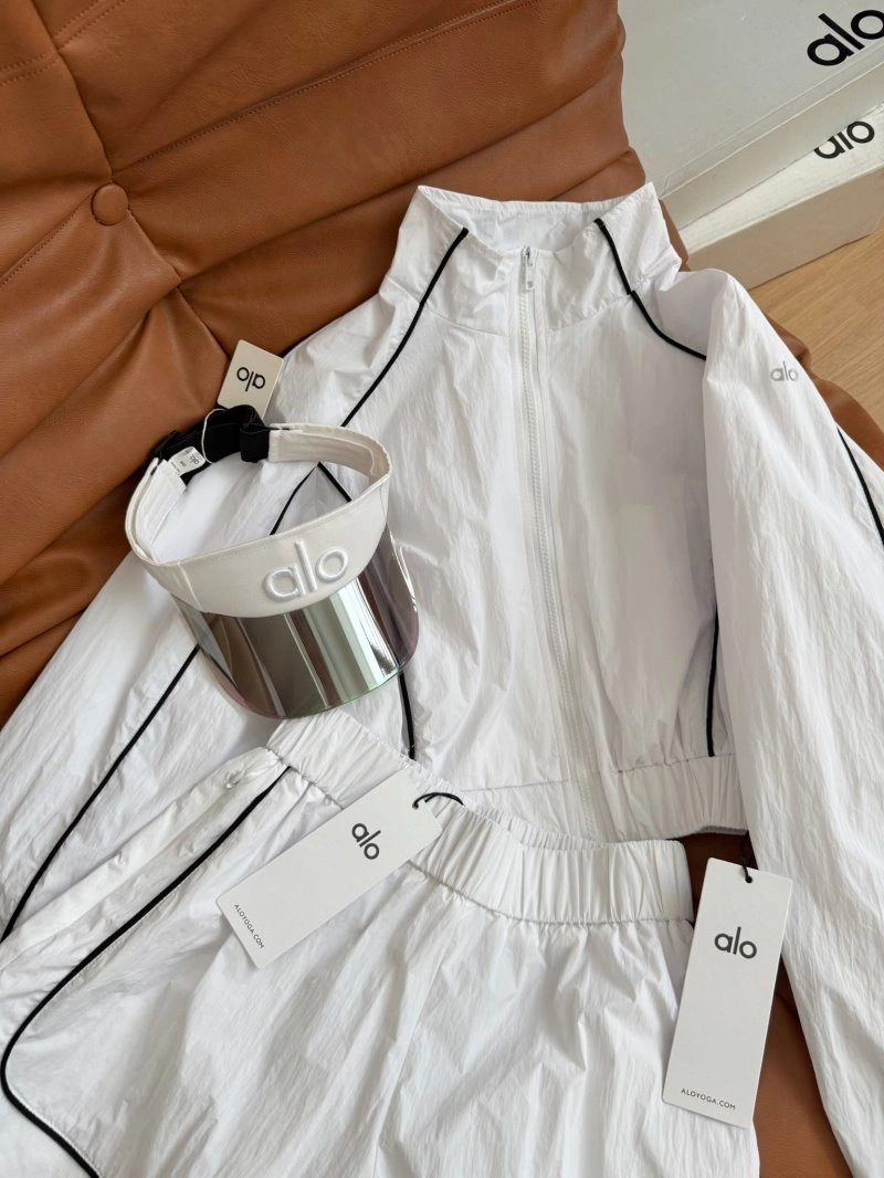 Exact replica Unclassified Brand Short Suits