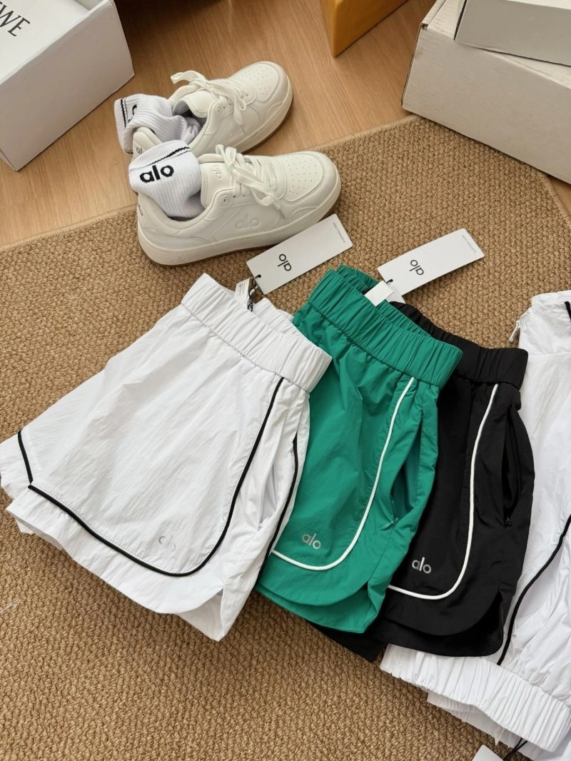 Exact replica Unclassified Brand Short Suits