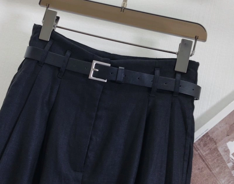 Bargain Unclassified Brand Short Suits
