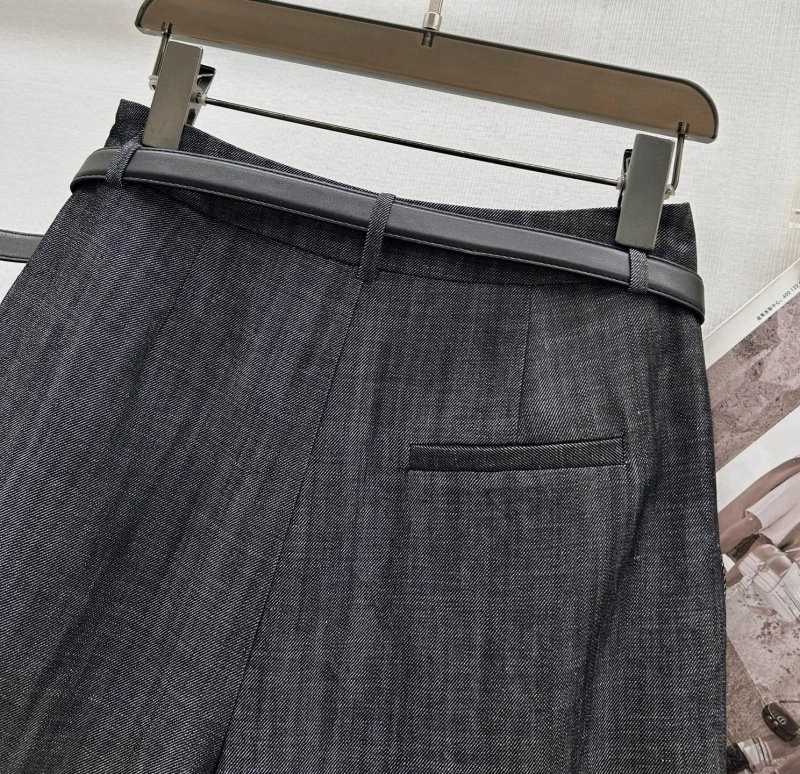 Factory-made Unclassified Brand Short Suits