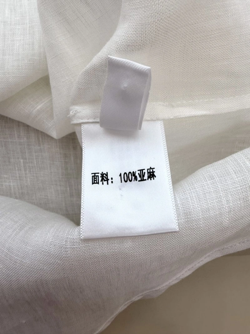 Indistinguishable Unclassified Brand Short Suits