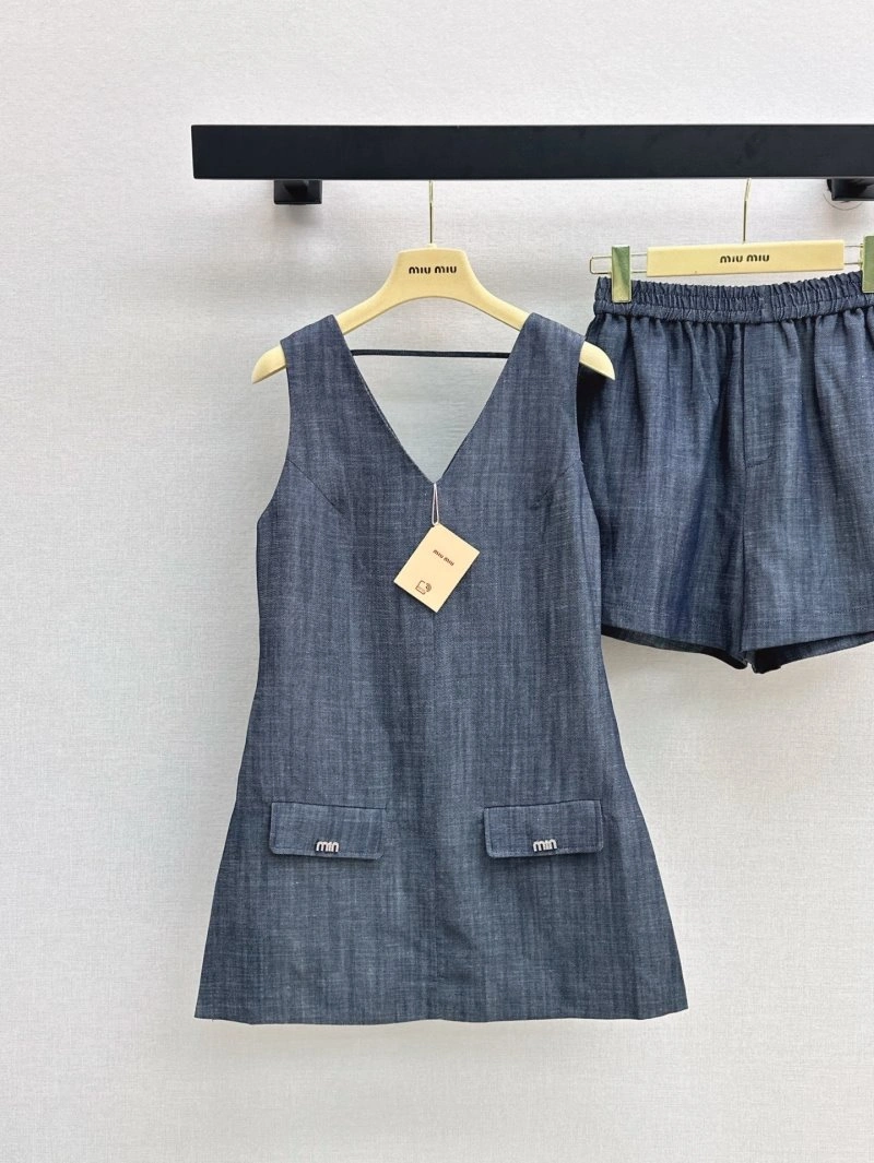 Unclassified Brand Short Suits