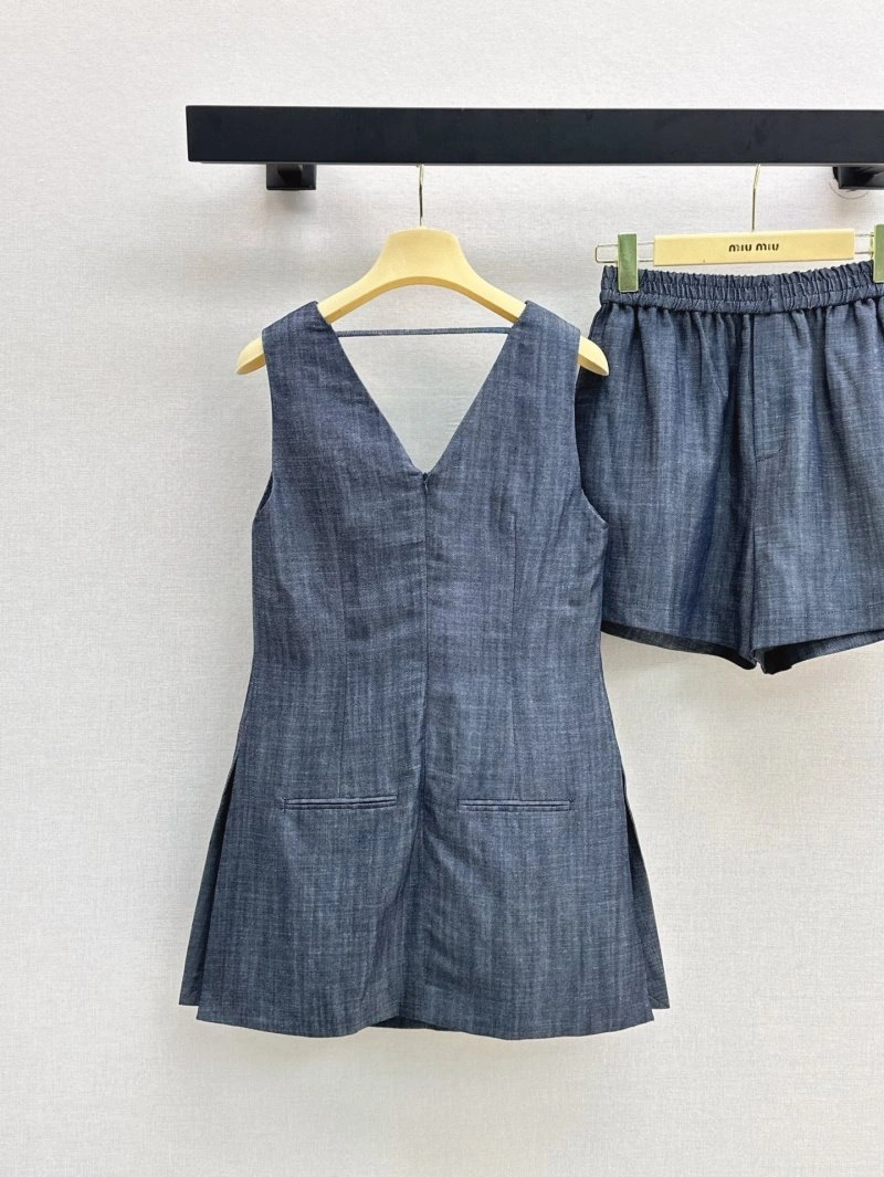 Precise copy Unclassified Brand Short Suits