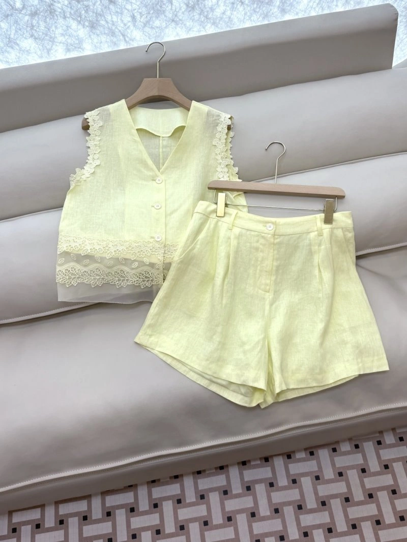 Inexpensive Unclassified Brand Short Suits