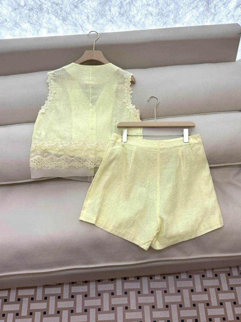Inexpensive Unclassified Brand Short Suits