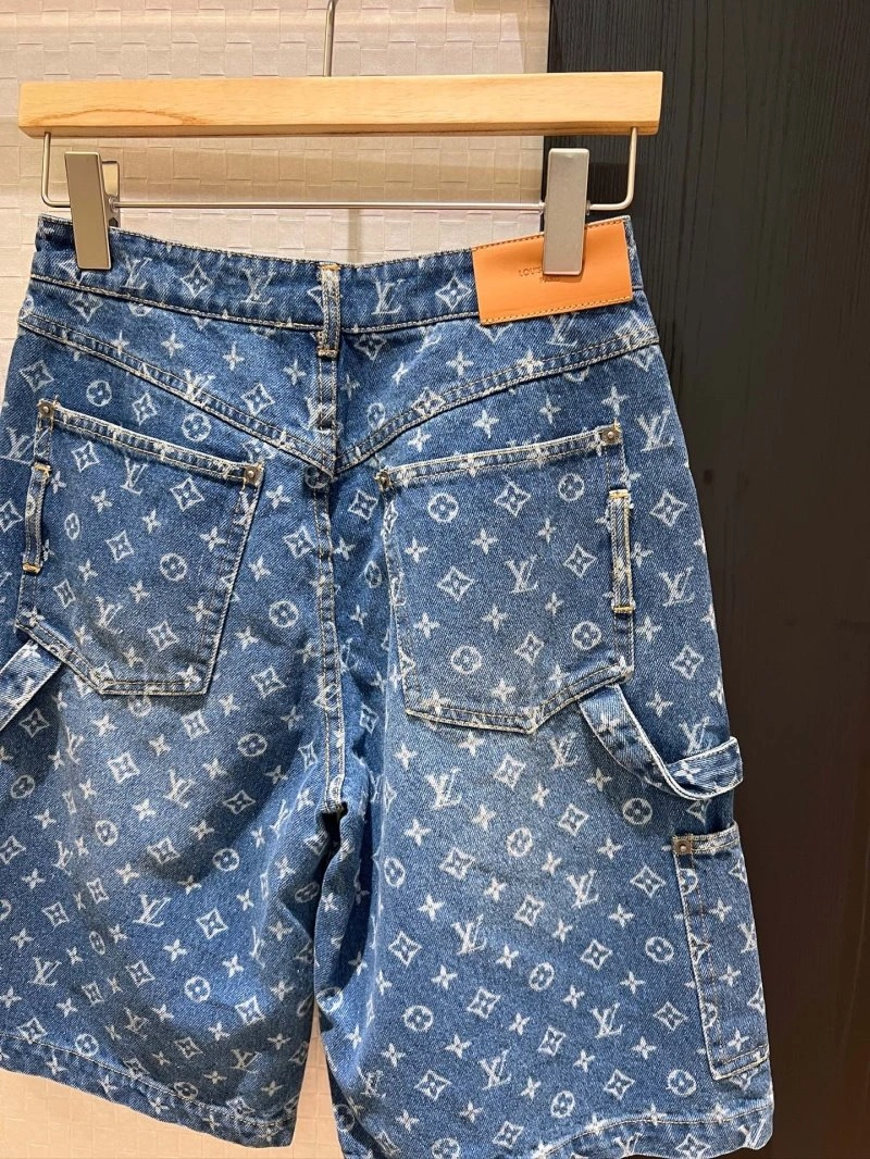 Legit Unclassified Brand Short Suits