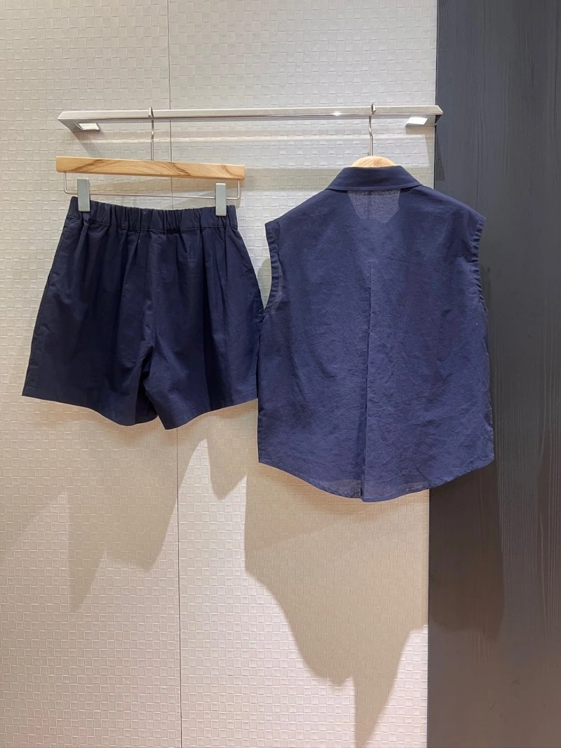 Value-priced Unclassified Brand Short Suits