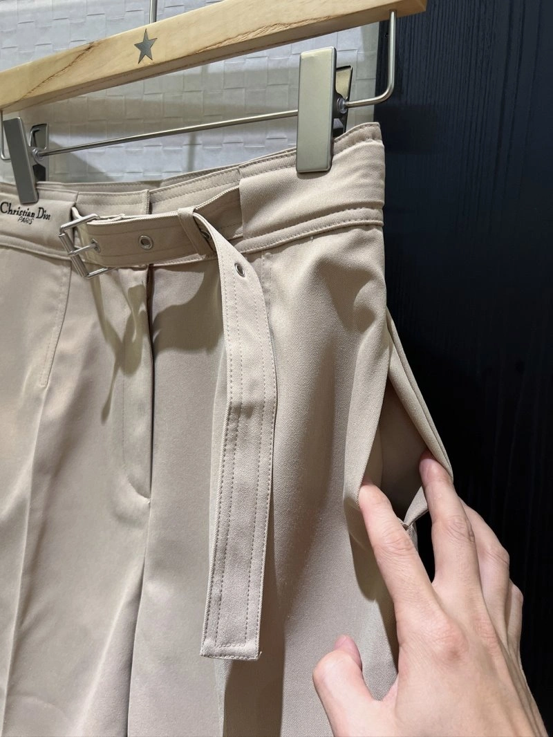 Legit Unclassified Brand Short Suits