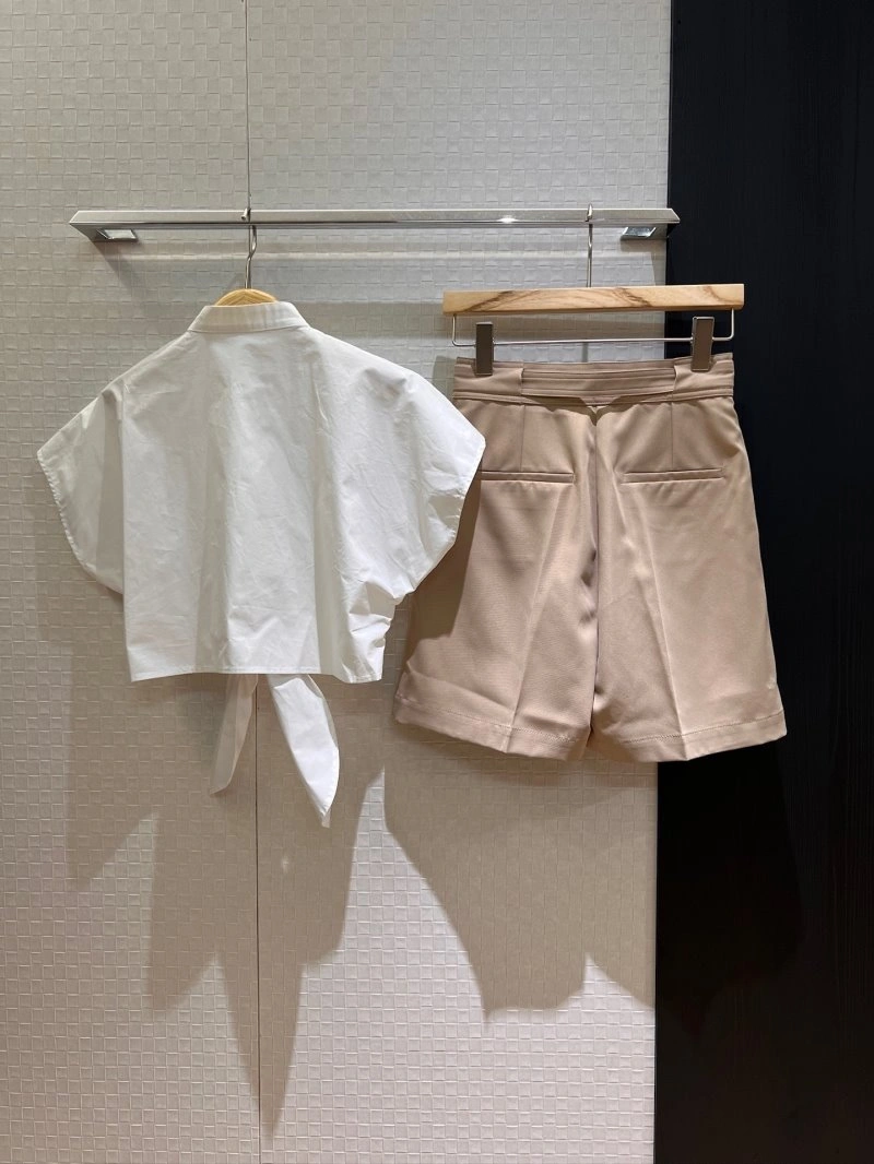 Legit Unclassified Brand Short Suits