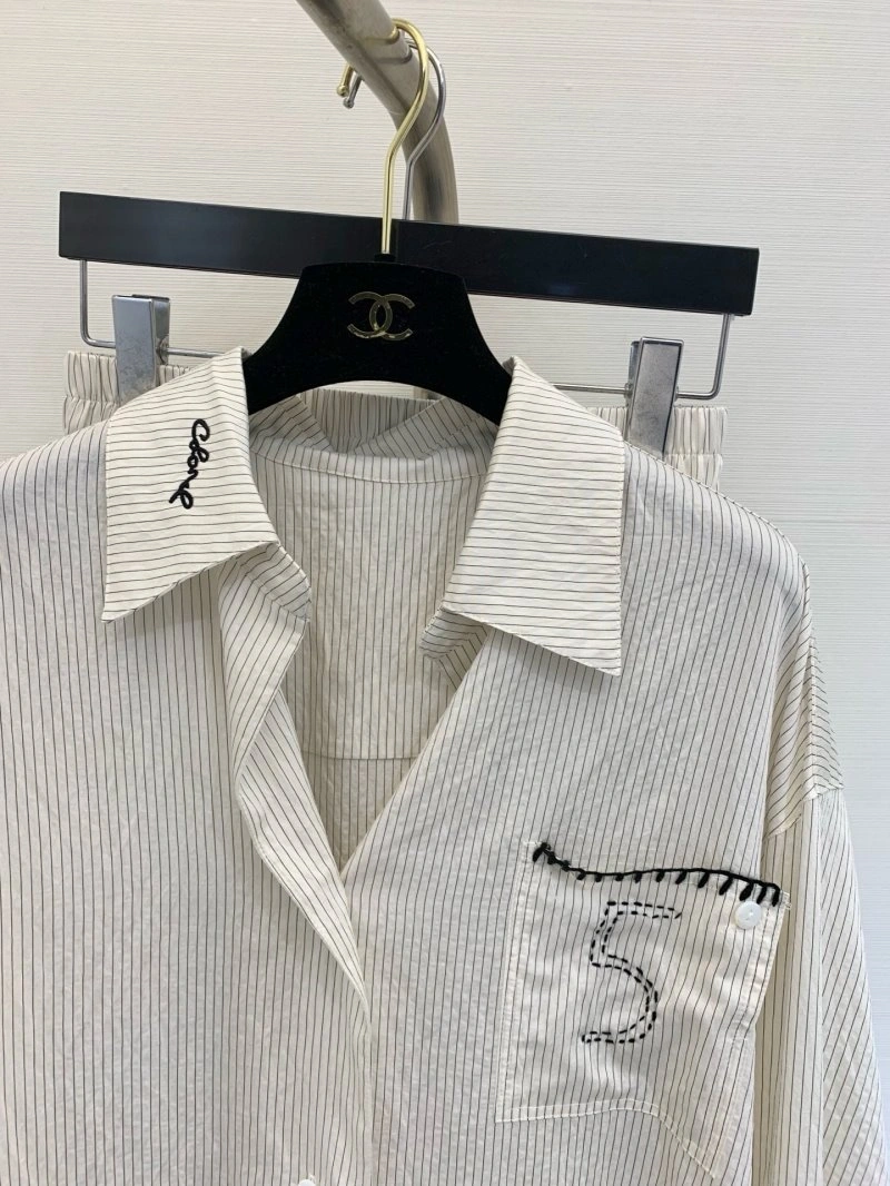 Value-priced Unclassified Brand Short Suits