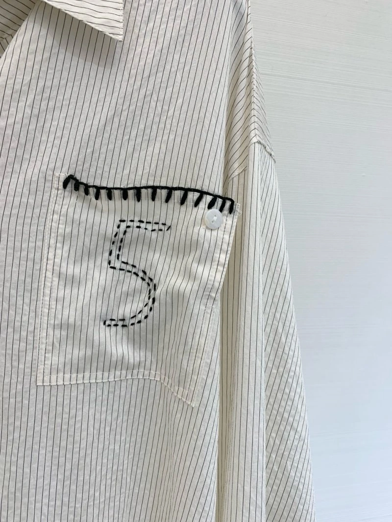 Value-priced Unclassified Brand Short Suits