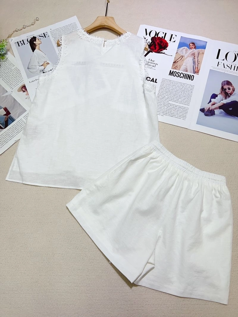 Budget-friendly Unclassified Brand Short Suits