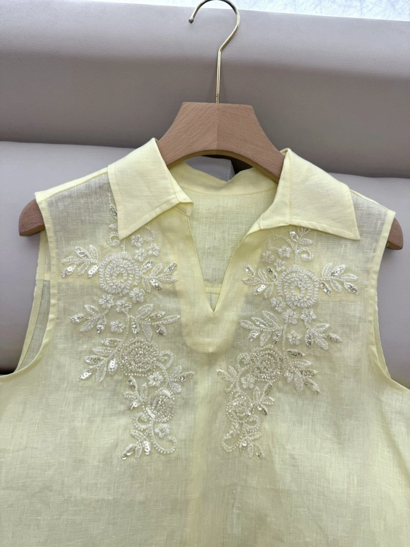 Indistinguishable Unclassified Brand Short Suits
