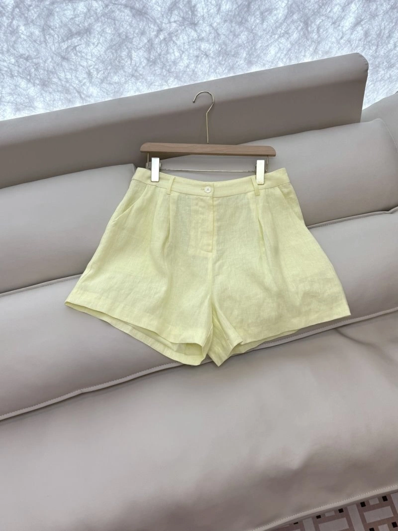 Indistinguishable Unclassified Brand Short Suits