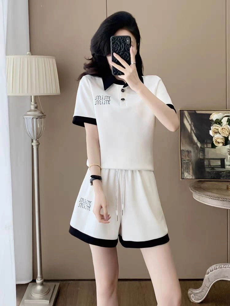 Inexpensive Unclassified Brand Short Suits