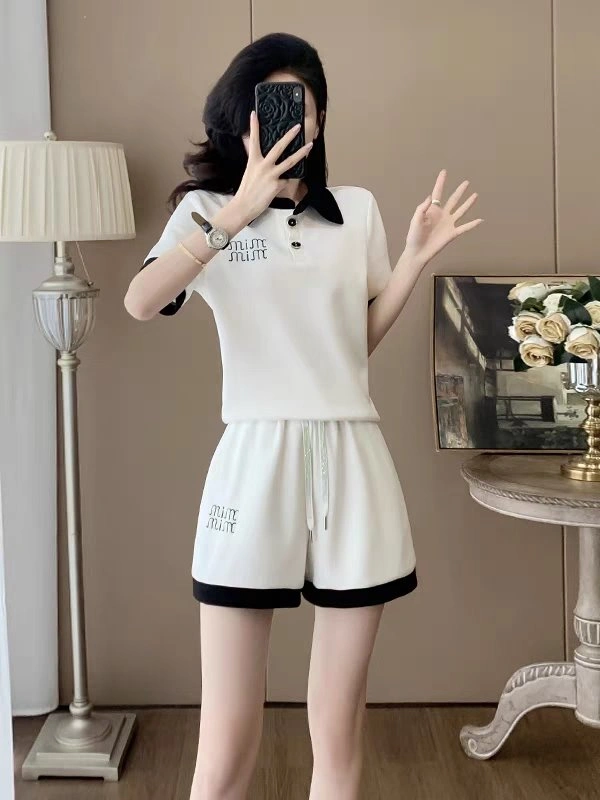 Inexpensive Unclassified Brand Short Suits