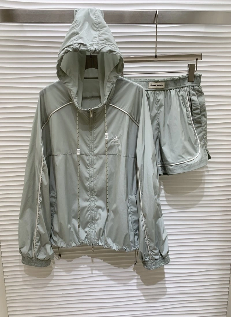 High fidelity Unclassified Brand Short Suits