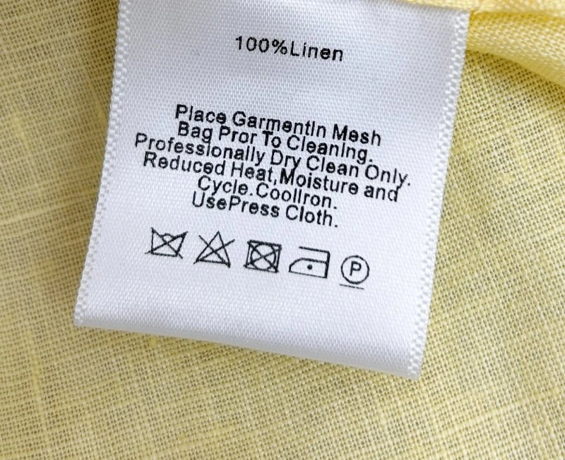 Discounted Unclassified Brand Short Suits