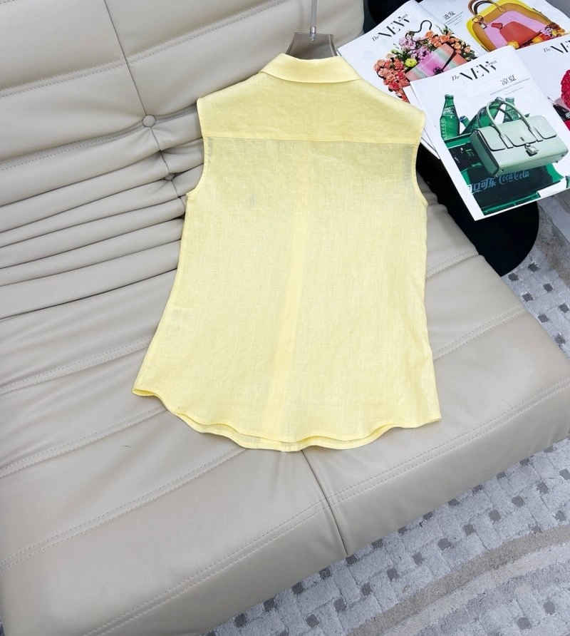 Discounted Unclassified Brand Short Suits