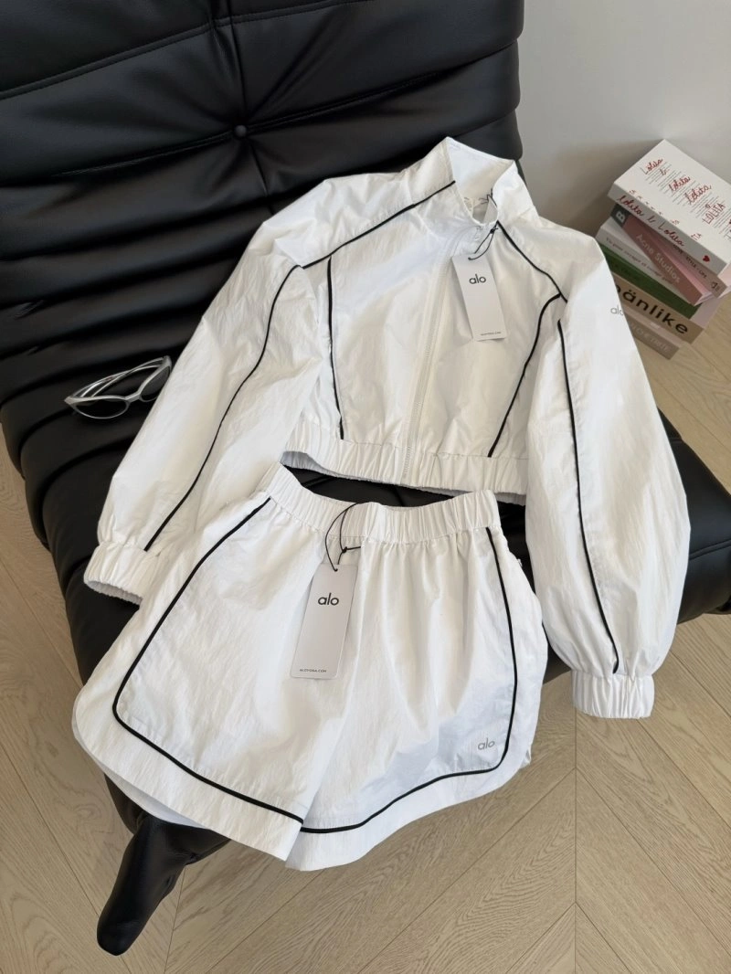 Unclassified Brand Short Suits
