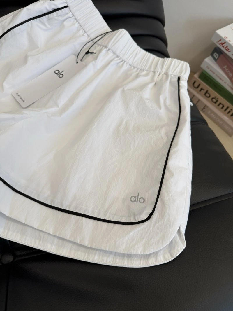 Budget-friendly Unclassified Brand Short Suits