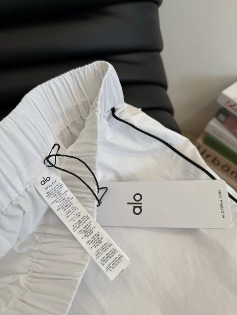 Budget-friendly Unclassified Brand Short Suits