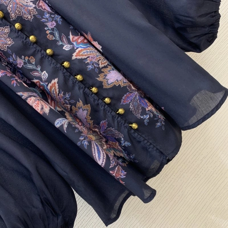 High fidelity Unclassified Brand Short Suits