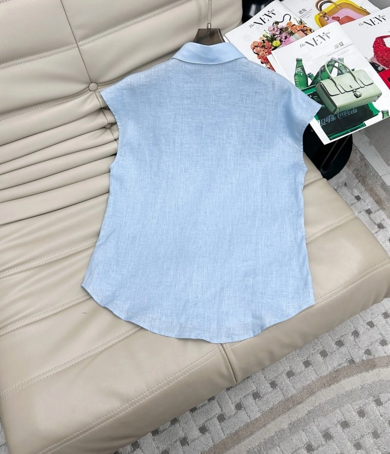 Indistinguishable Unclassified Brand Short Suits