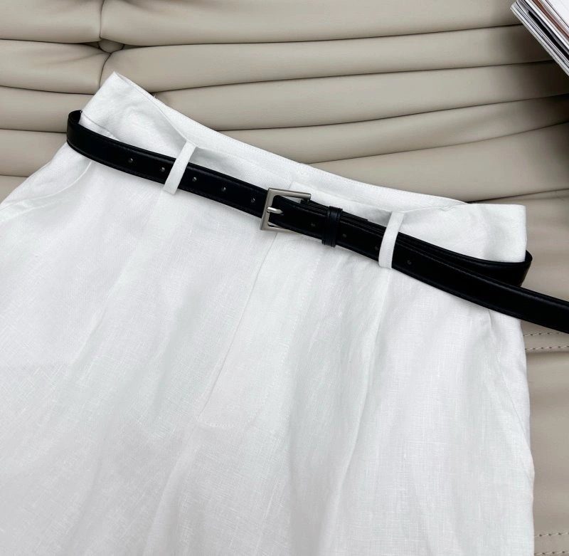 Value-priced Unclassified Brand Short Suits