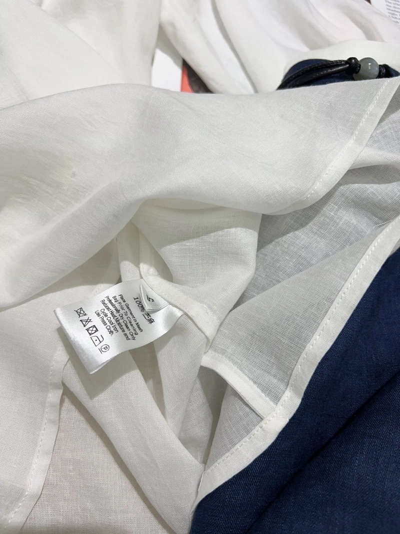 Bargain Unclassified Brand Short Suits