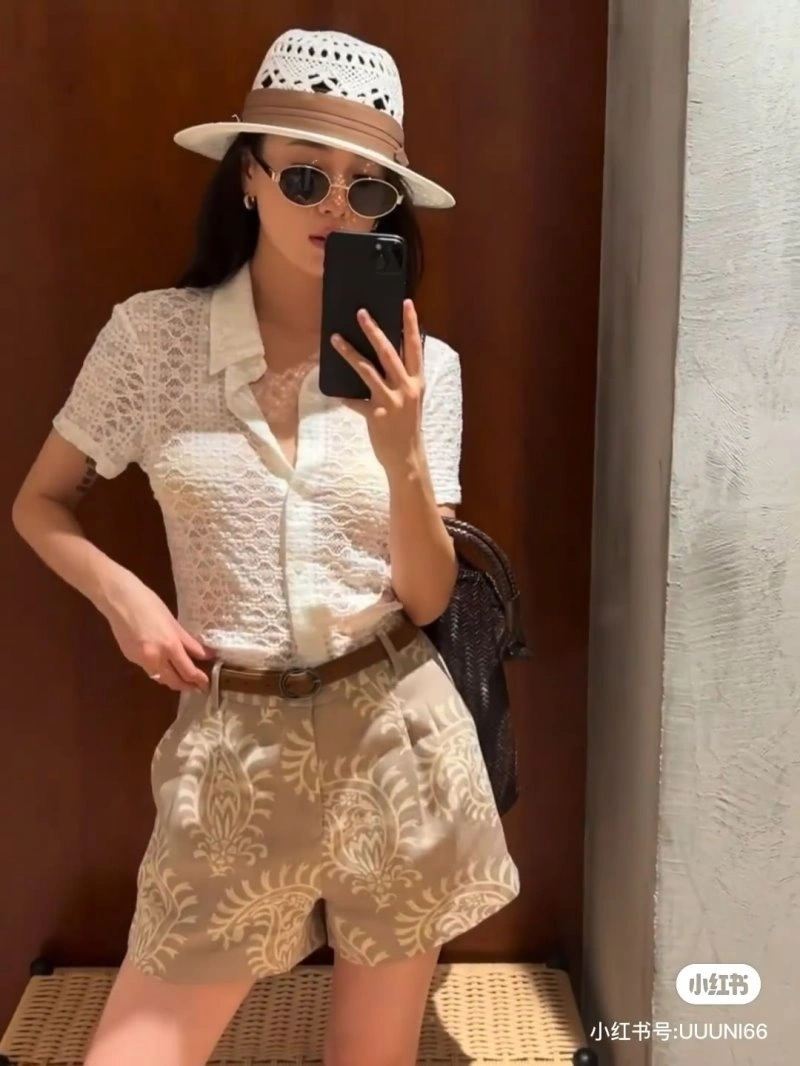 Inexpensive Unclassified Brand Short Suits