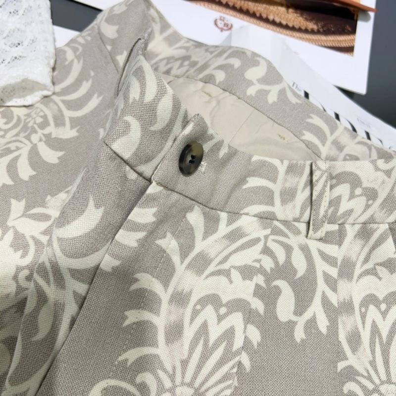 Inexpensive Unclassified Brand Short Suits