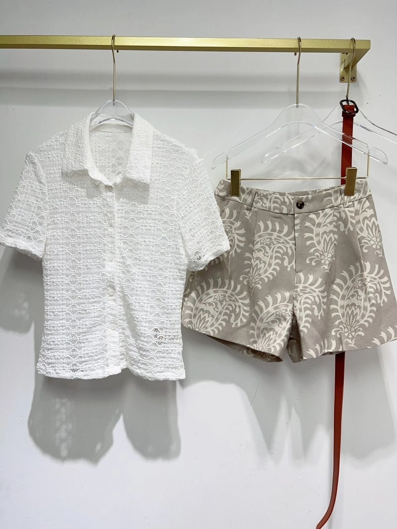 Inexpensive Unclassified Brand Short Suits