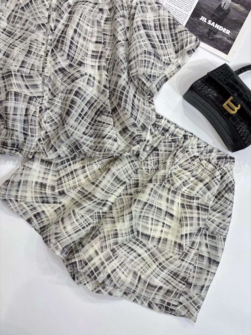Budget-friendly Unclassified Brand Short Suits