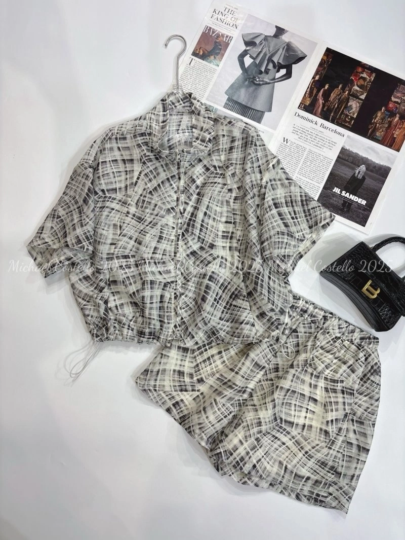 Budget-friendly Unclassified Brand Short Suits