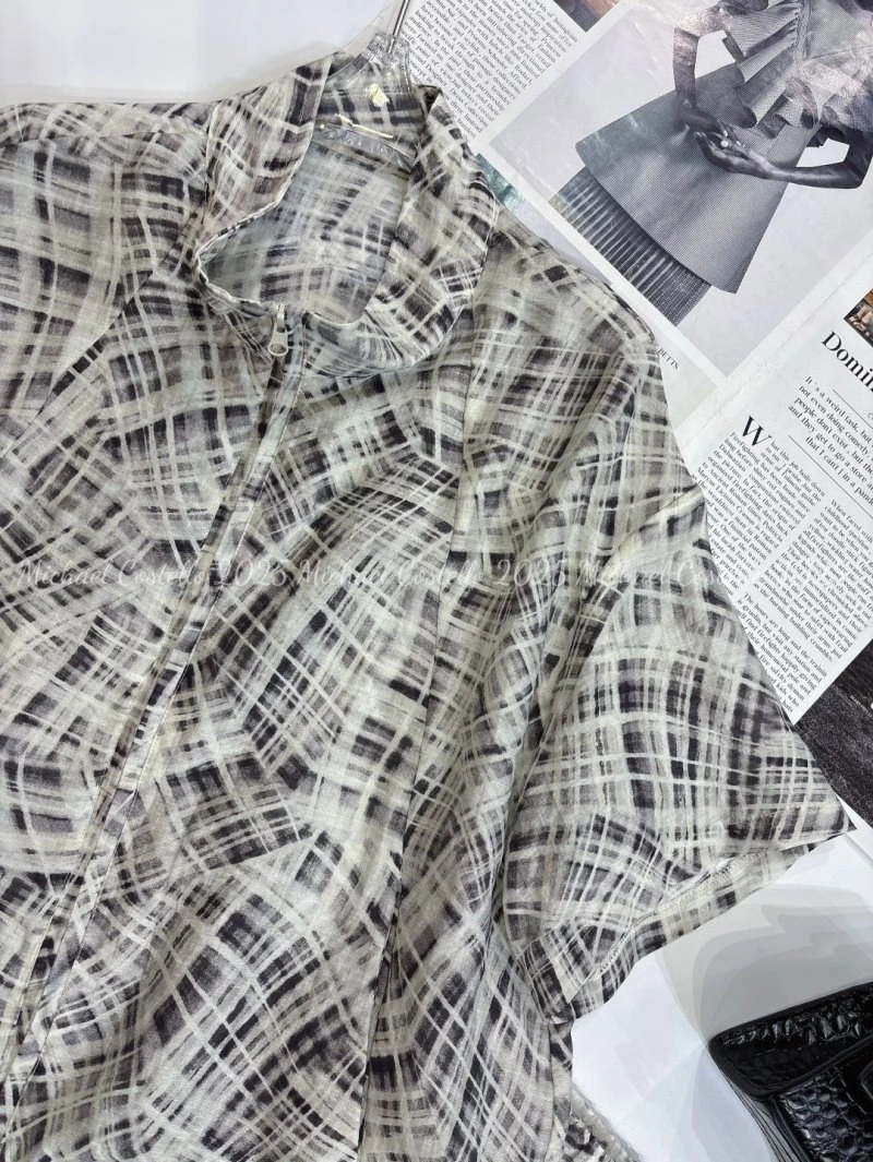 Budget-friendly Unclassified Brand Short Suits