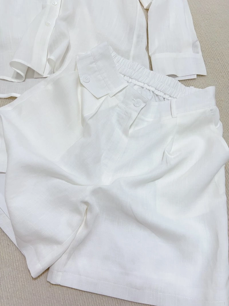 Brand-authenticated Unclassified Brand Short Suits