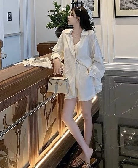 Brand-authenticated Unclassified Brand Short Suits