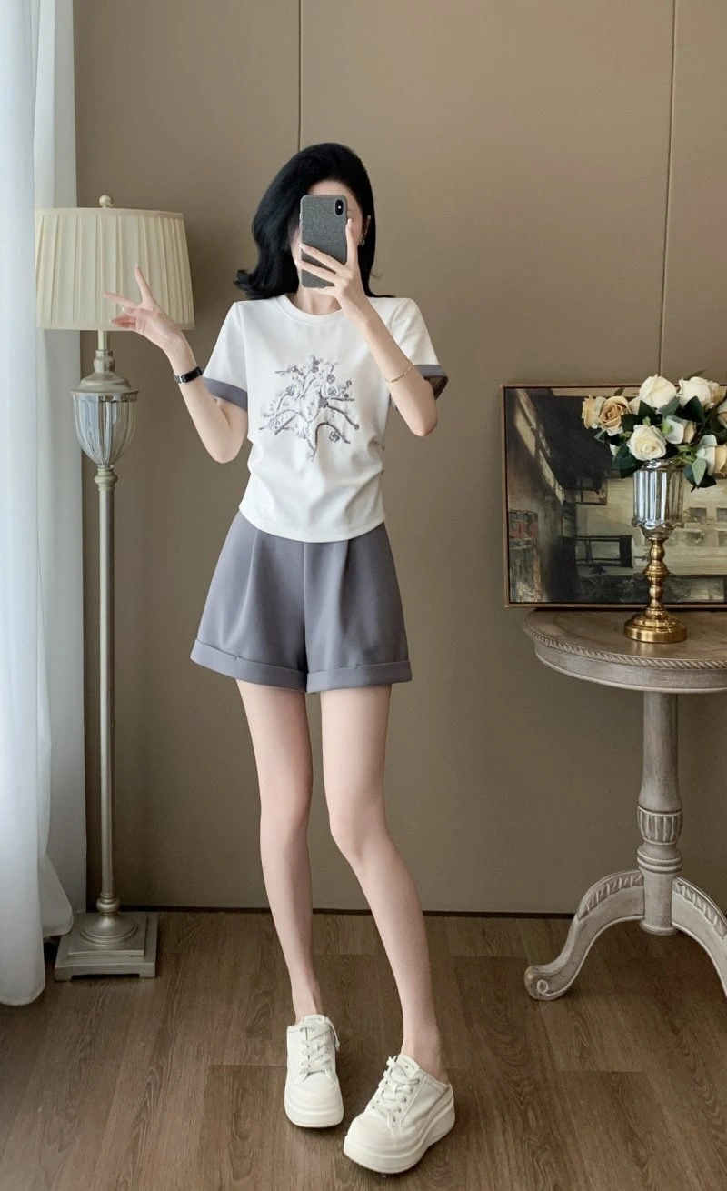 Low-cost Unclassified Brand Short Suits