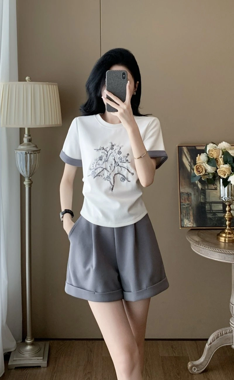 Low-cost Unclassified Brand Short Suits