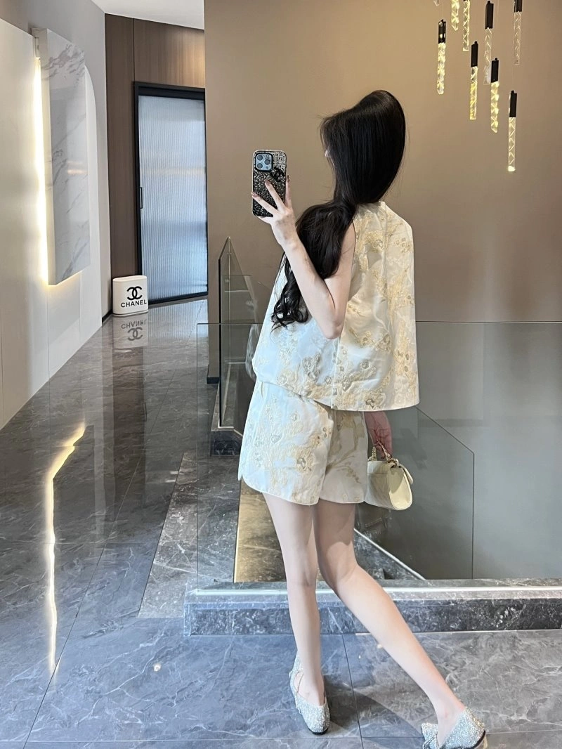 Affordable Unclassified Brand Short Suits