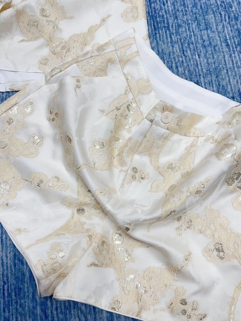 Affordable Unclassified Brand Short Suits