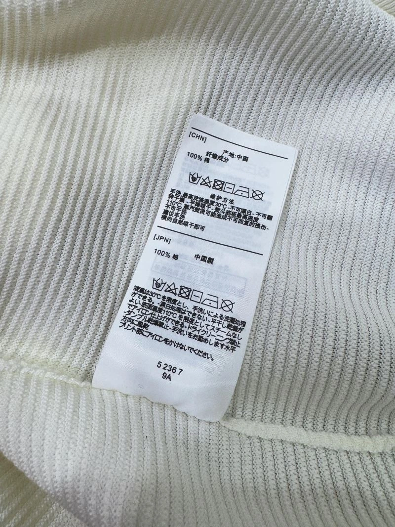 Accurate model Unclassified Brand Sweaters