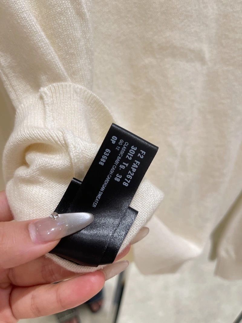 Top match Unclassified Brand Sweaters